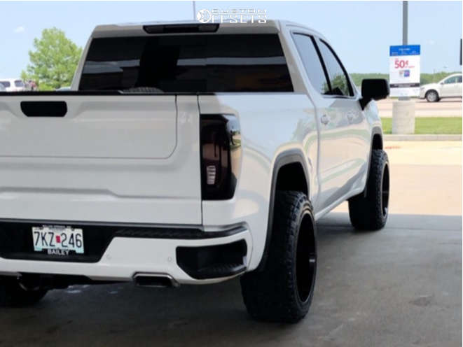 2019 GMC Sierra 1500 with 22x12 -44 Hostile Venom and 33/12.5R22 Nitto Ridge Grappler and Stock ...