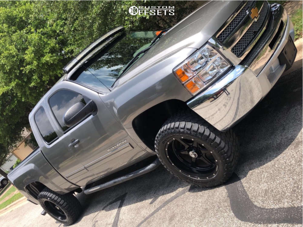 2013 Chevrolet Silverado 2500 HD with 20x10 -19 Hostile Exile and 33/12 ...