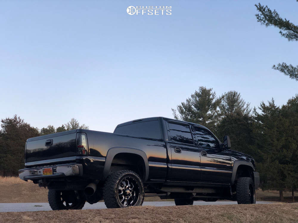 2006 Chevrolet Silverado 2500 HD with 20x9 0 Axe 014 and 33/12.5R20 ...