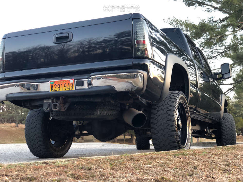 2006 Chevrolet Silverado 2500 HD with 20x9 0 Axe 014 and 33/12.5R20 ...