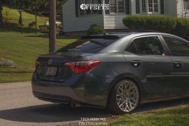 2015 Toyota Corolla with 18x9.5 35 Rotiform Blq and 205/40R18 Yokohama ...