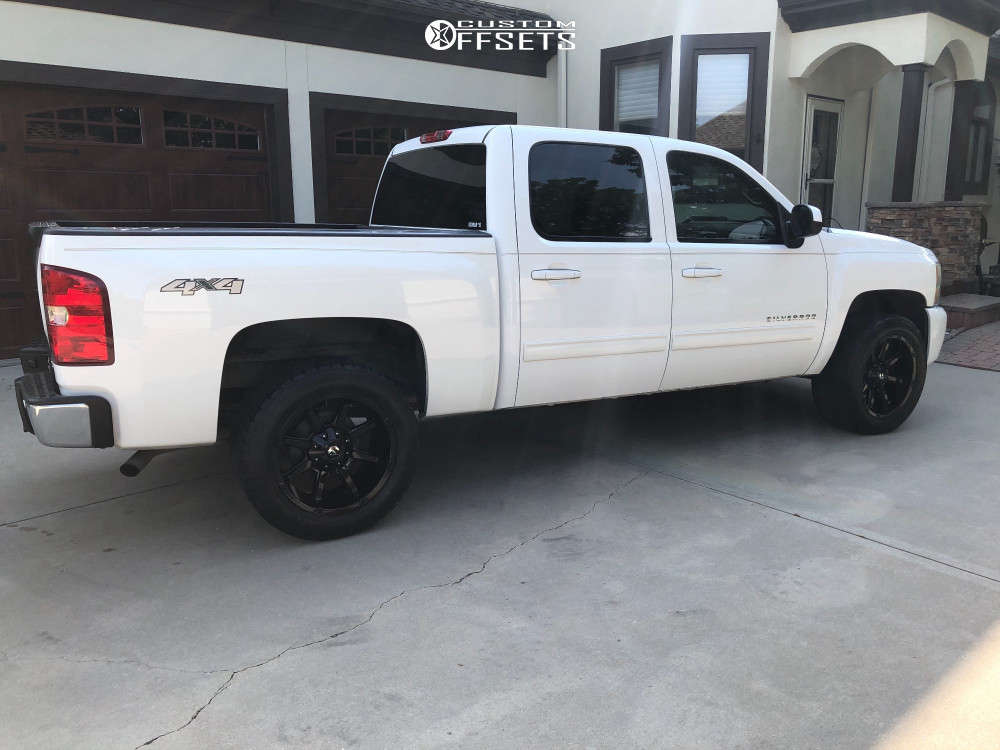 2010 Chevrolet Silverado 1500 with 20x10 -18 Fuel Coupler and 305/50R20 ...