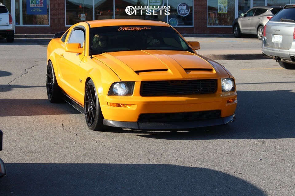2007 Ford Mustang with 20x9.5 30 Rotiform Kps and 255/30R20 Nitto Invo ...