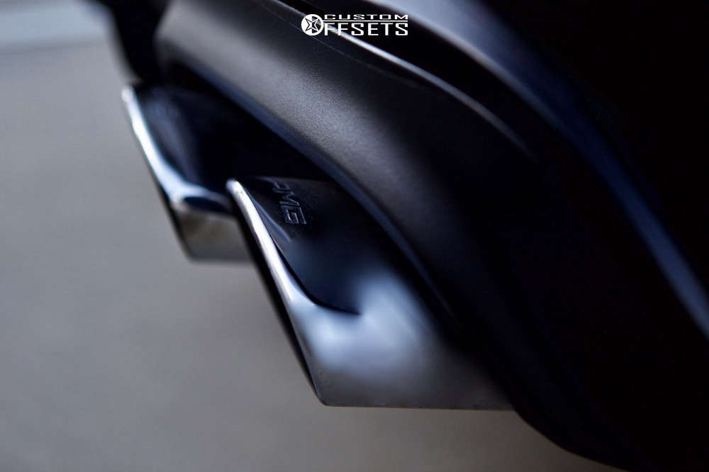 2014 Mercedes-Benz C63 AMG with 20x8.5 34 Niche Milan and 265/30R20 ...