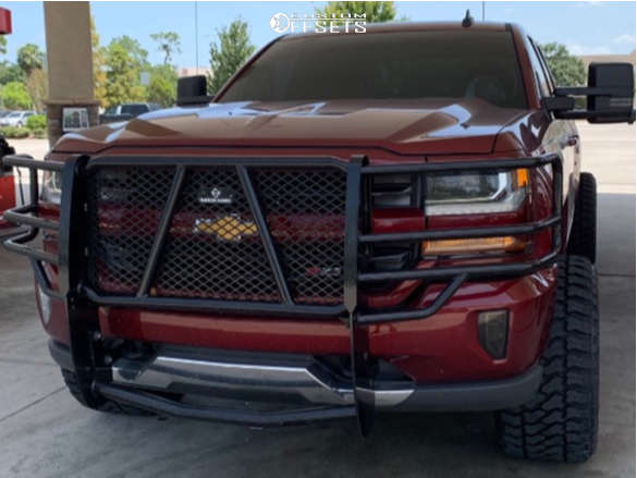 2016 Chevrolet Silverado 1500 with 22x14 -76 TIS 544BM and 33/14.5R22 Fury Offroad Country ...