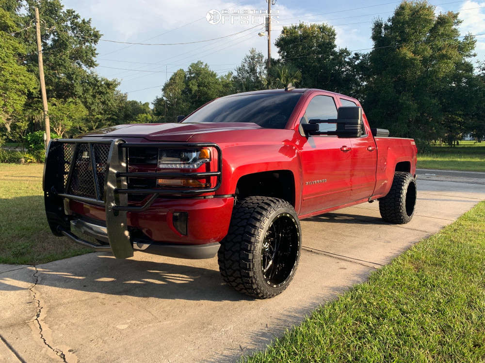2016 Chevrolet Silverado 1500 with 22x14 -76 TIS 544BM and 33/14.5R22 Fury Offroad Country ...