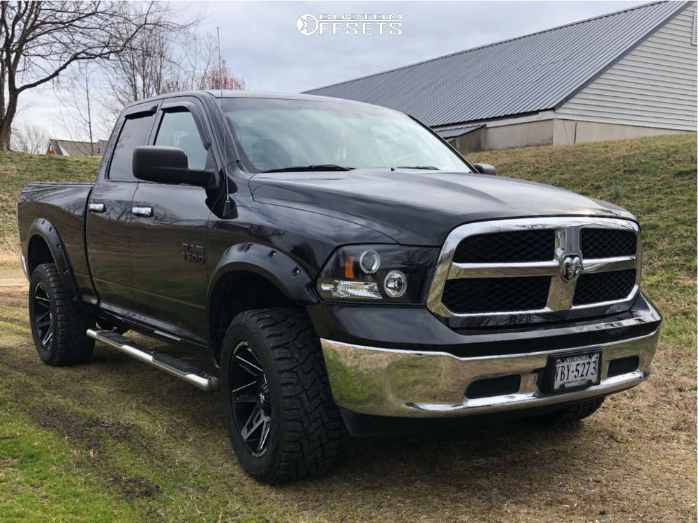 2017 Ram 1500 with 20x10 -25 Dropstars 653bm and 33/12.5R20 Toyo Tires ...