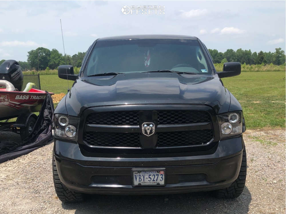 2017 Ram 1500 with 20x10 -25 Dropstars 653bm and 33/12.5R20 Toyo Tires ...