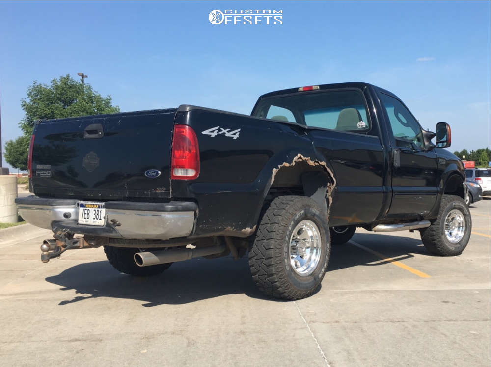 2003 Ford F-250 Super Duty with 16x10 -25 Pro Comp 69 and 33/12.5R16 ...
