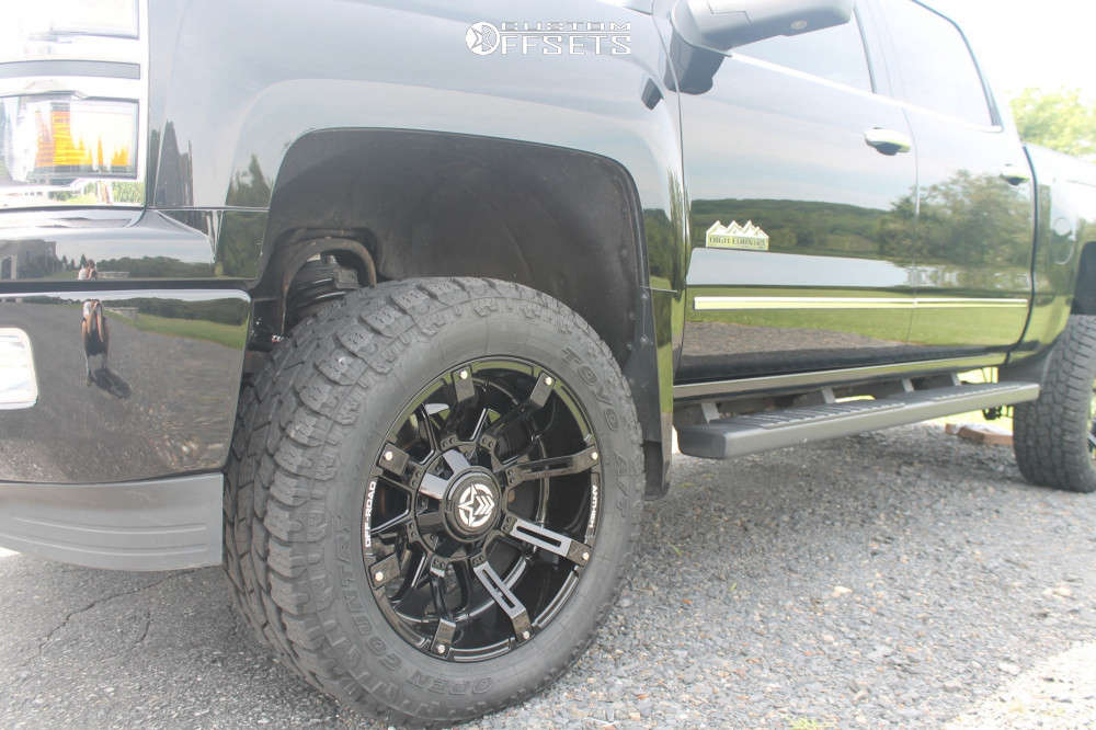 2015 Chevrolet Silverado 1500 with 20x10 -24 Anthem Off-Road Defender ...