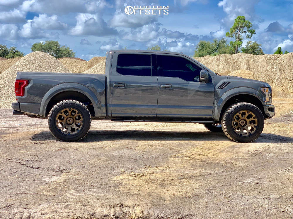 2018 Ford Raptor with 22x12 -44 Forgiato Flow Terra 002 and 325/50R22 ...
