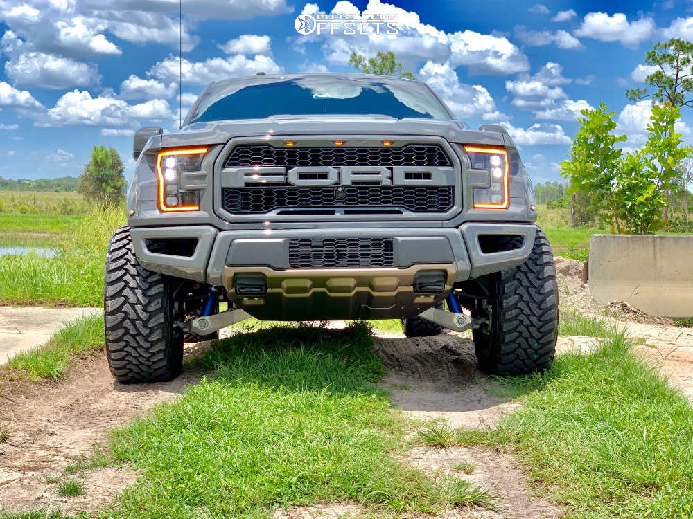 2018 Ford Raptor with 22x12 -44 Forgiato Flow Terra 002 and 325/50R22 ...