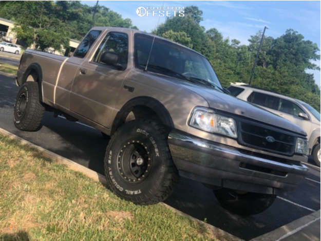 1997 Ford Ranger with 15x10 -47 Pro Comp Series 252 and 31/10.5R15 Dick ...