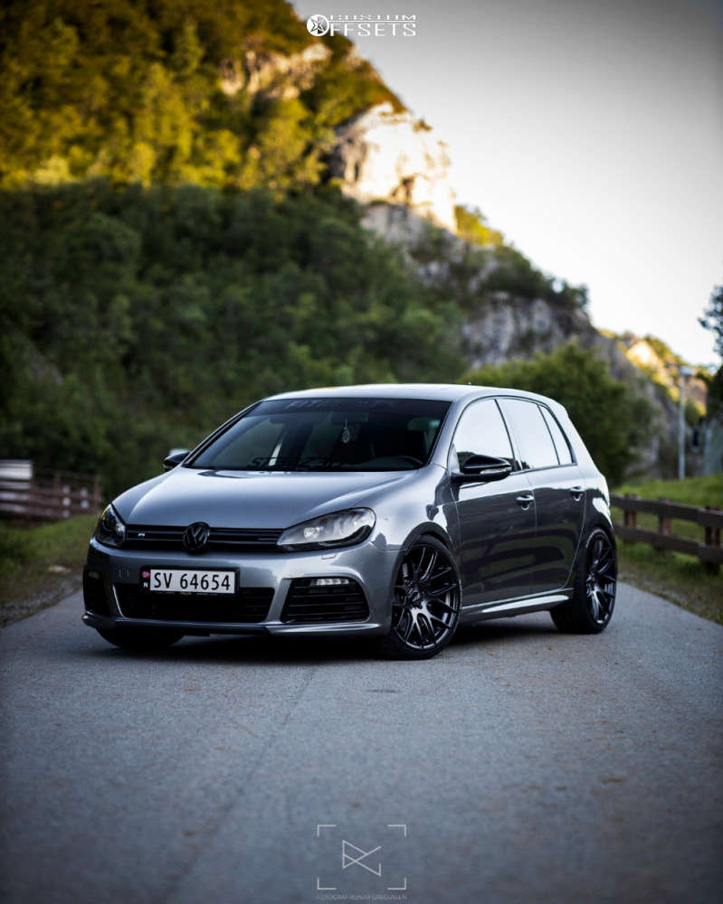 2010 Volkswagen Golf R with 19x8.5 45 Zito WP111 and 235/35R19 Yokohama ...