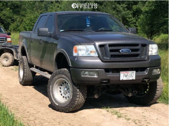 2005 Ford F-150 with 18x9.5 14 Eagle Alloy Series 101 and 325/65R18 ...