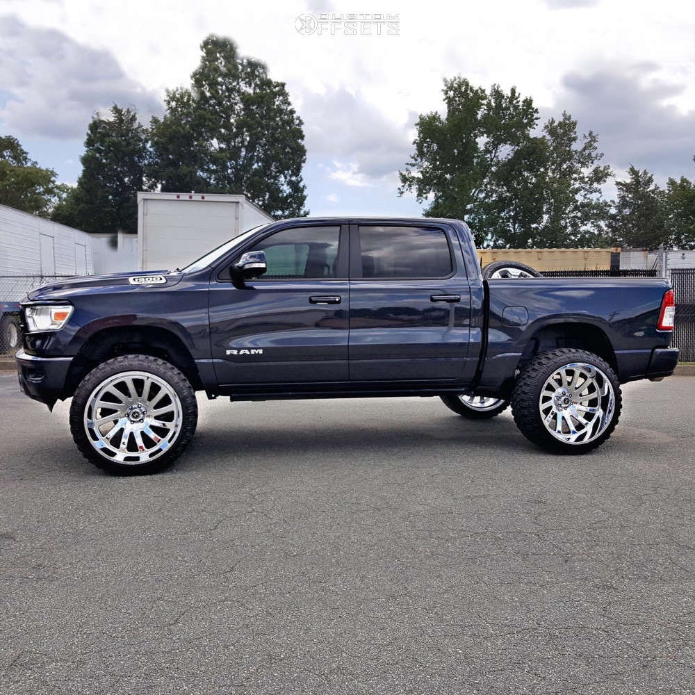 2019 Ram 1500 with 26x14 -76 Hardcore Offroad Hc15 and 37/13.5R26 Fury ...
