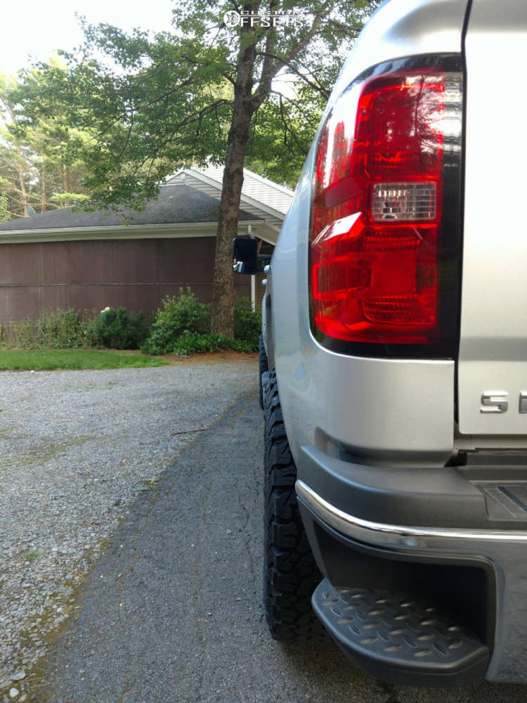 2016 Chevrolet Silverado 2500 HD with 18x9 20 Fuel Vapor and 305/65R18 ...