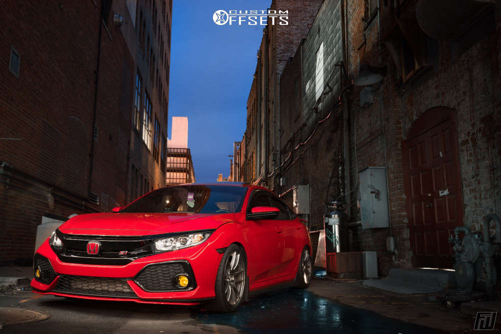 2018 Honda Civic with 18x8.5 32 AVID1 AV32 and 235/40R18 Federal 595 ...