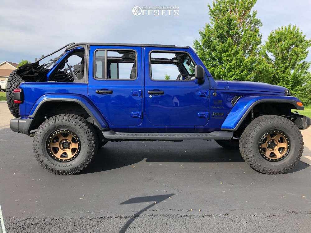 2018 Jeep Wrangler with 17x8.5 0 Method Con6 and 315/70R17 Goodyear ...