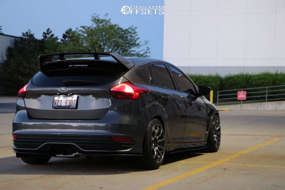 2016 Ford Focus with 18x8.5 35 Ambit Rt8 and 225/40R18 Firestone ...