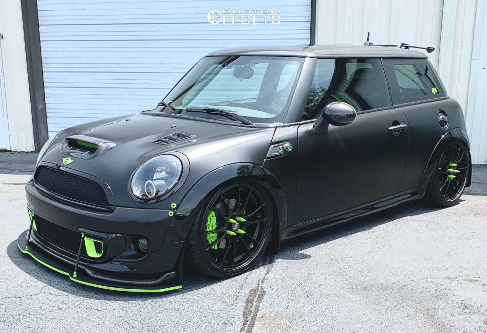 2013 Mini Cooper with 18x7 40 OZ Racing Ultraleggera and 205/40R18 ...
