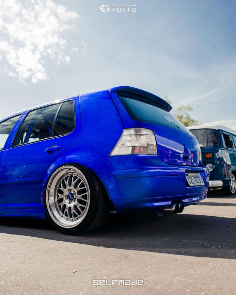 Volkswagen Golf 2000 Custom