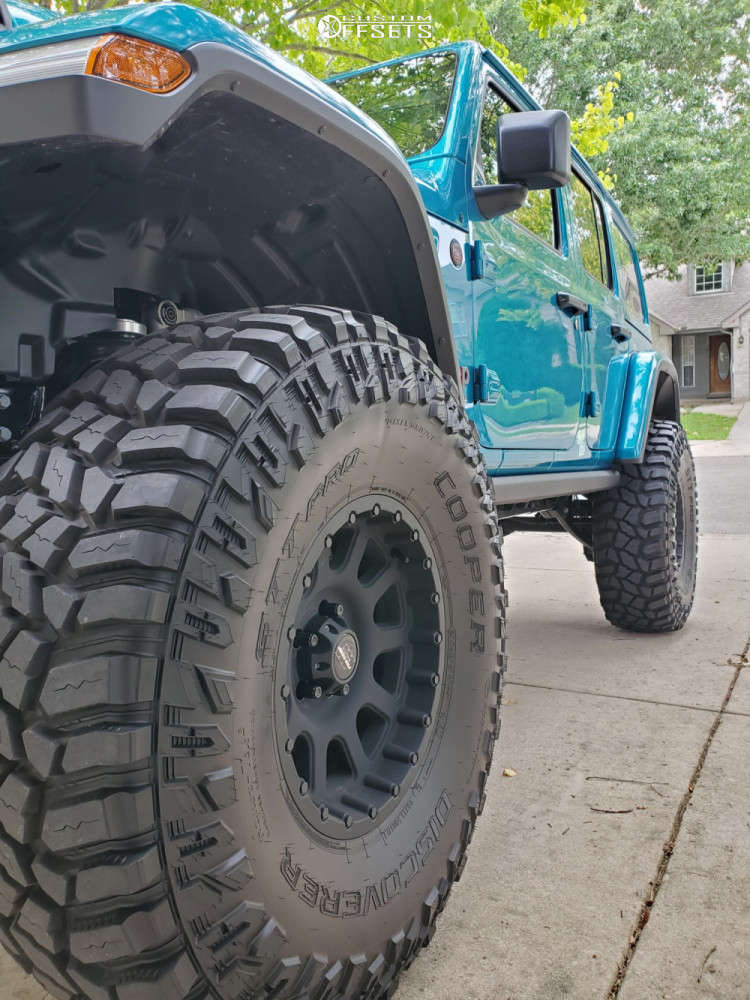 2019 Jeep Wrangler with 17x9 -6 Pro Comp Series 32 and 40/13.5R17 ...