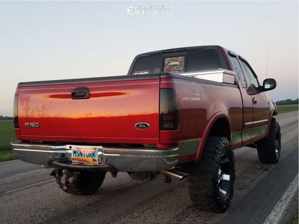 2001 Ford F-150 with 17x9 -12 XD Spy and 33/12.5R17 Nitto Mud Grappler ...