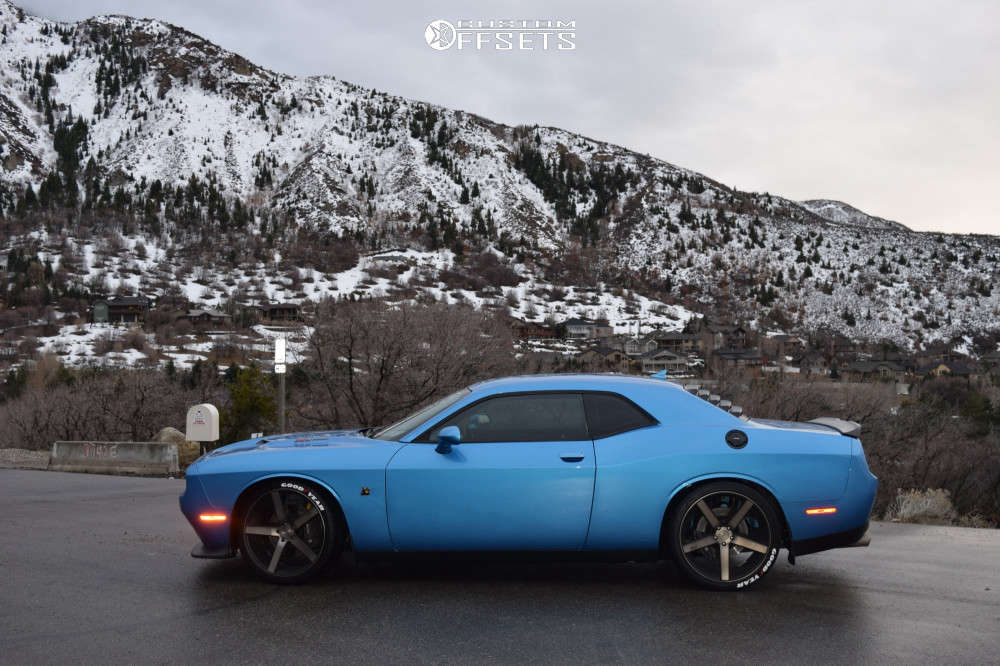 2015 Dodge Challenger with 22x9 18 Niche Milan and 265/35R22 Goodyear ...