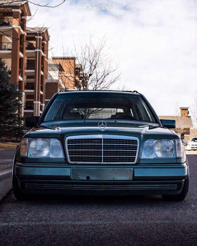 1994 Mercedes-Benz E320 with 16x9 15 ESM Esm-003r and 195/45R16 ...