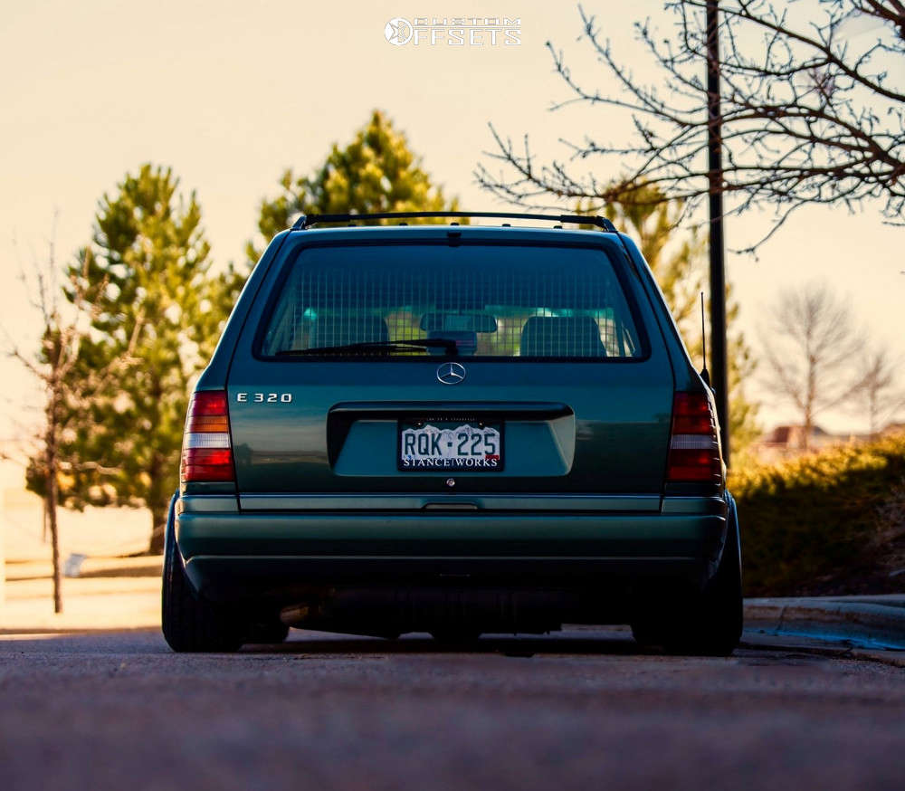 1994 Mercedes-Benz E320 with 16x9 15 ESM Esm-003r and 195/45R16 ...