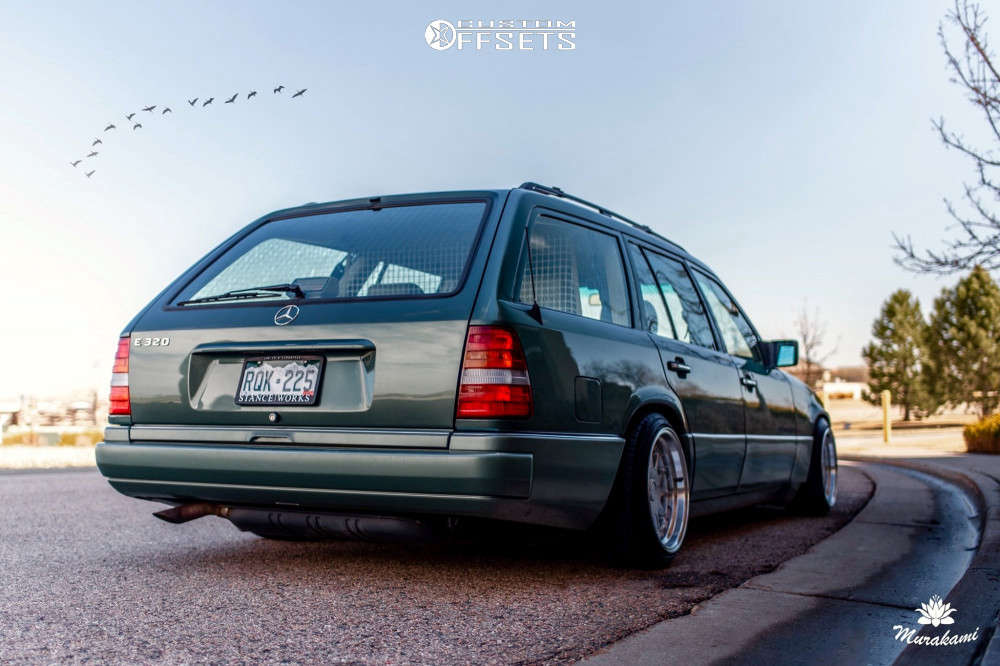 1994 Mercedes-Benz E320 with 16x9 15 ESM Esm-003r and 195/45R16 ...