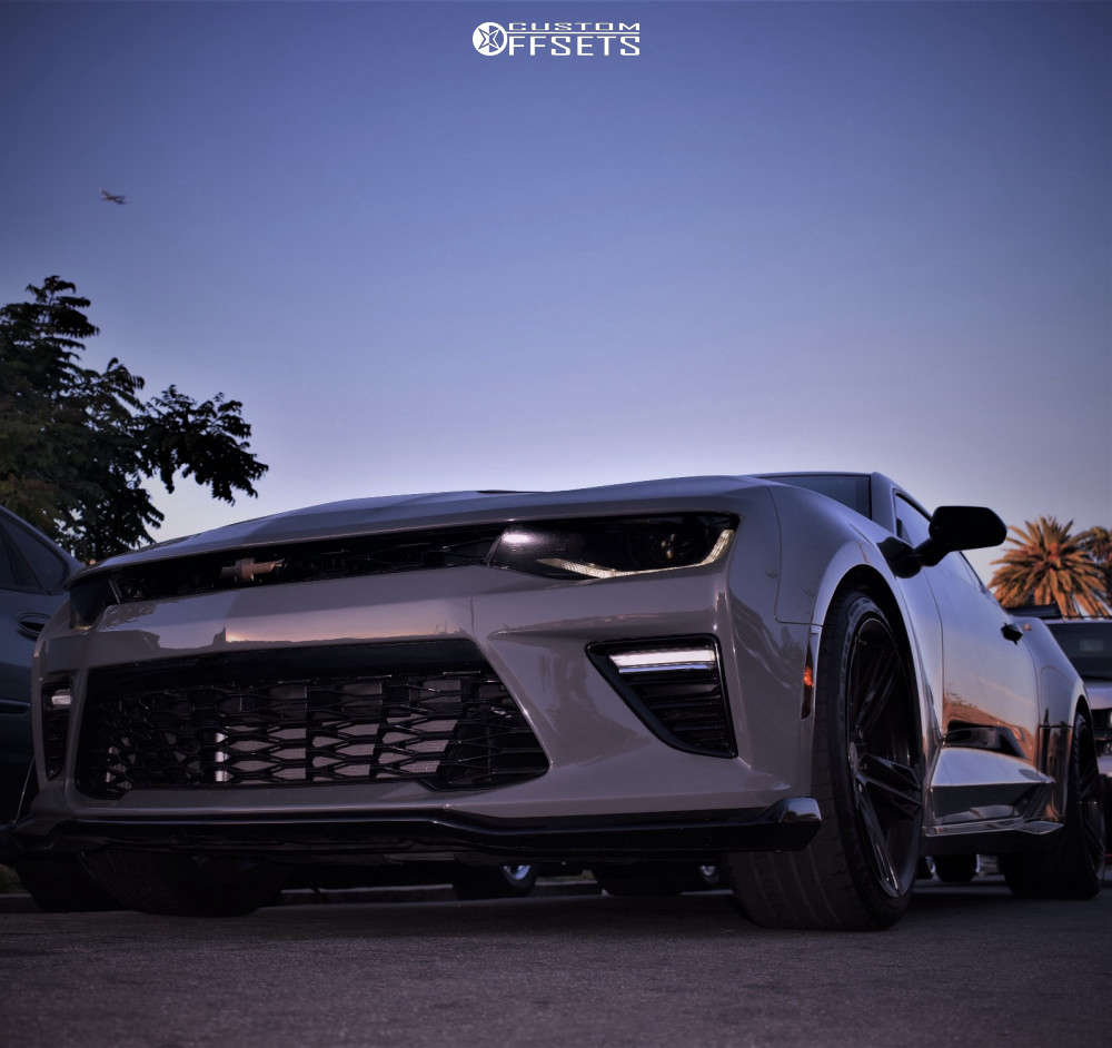 2018 Chevrolet Camaro with 20x10.5 35 MMR and 275/20R20 Goodyear Eagle ...