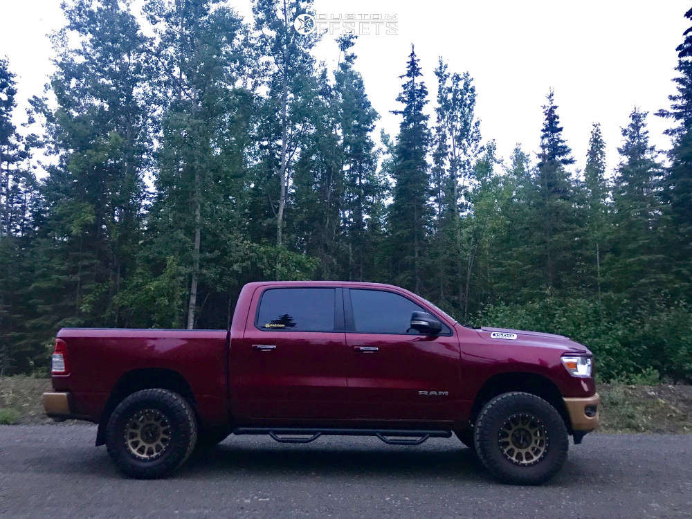 2019 Ram 1500 with 18x9 -12 Method Nv and 35/12.5R18 Nitto Ridge ...
