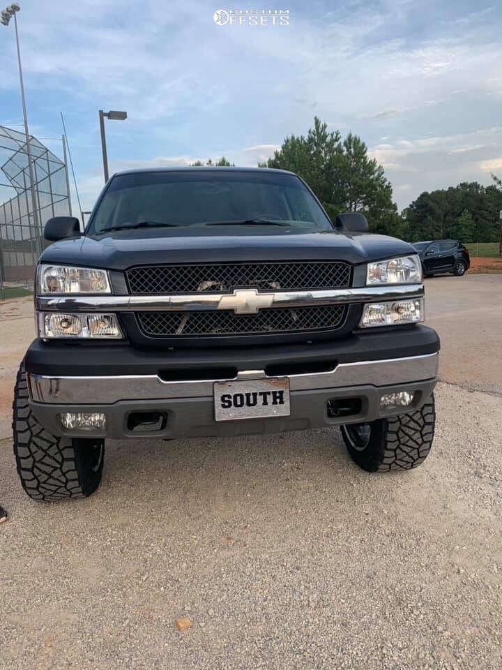 2003 Chevrolet Silverado 1500 with 22x12 -44 TIS 544V and 35/12.5R22 ...