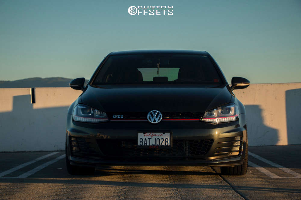 2017 Volkswagen GTI with 18x8.5 45 VMR V710 and 245/40R18 Michelin ...
