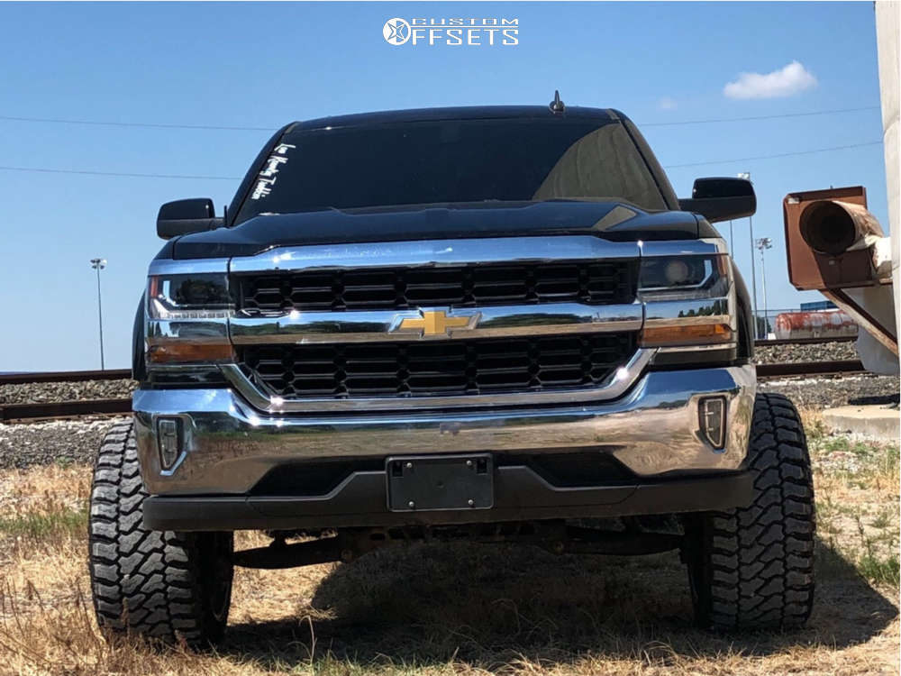 2018 Chevrolet Silverado 1500 with 22x14 -76 Cali Offroad Americana and 33/14.5R22 Fury Offroad ...