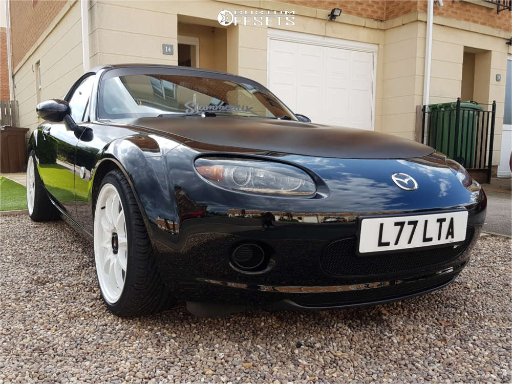 2008 Mazda MX-5 Miata with 17x7.5 35 Japan Racing Jr5 and 205/45R17 ...