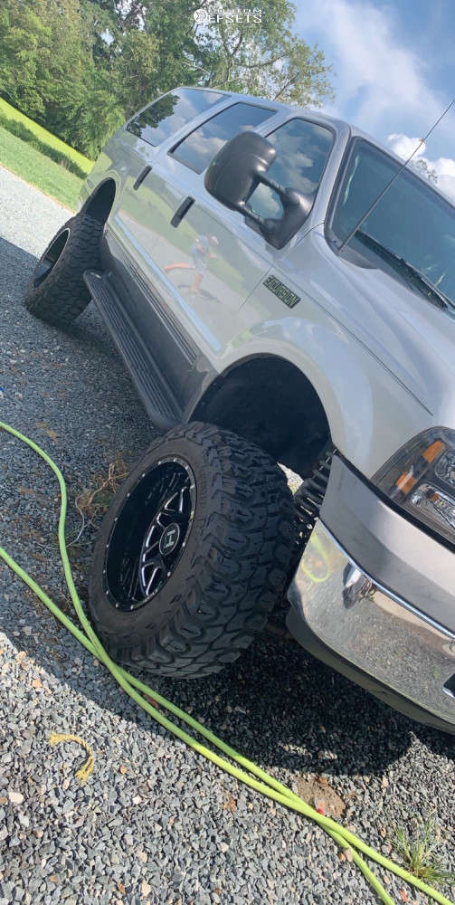 2003 Ford Excursion with 20x12 -44 Hostile Sprocket and 35/12.5R20 ...