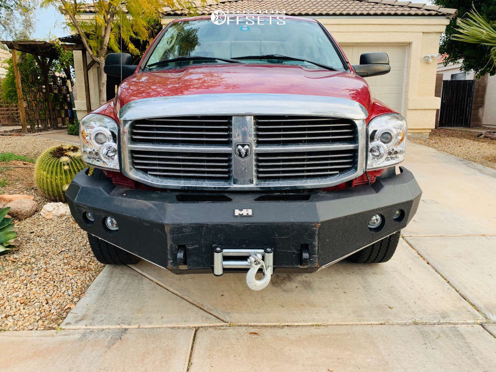 2009 Dodge Ram 3500 with 20x9 0 Sota Skul and 35/12.5R20 General ...