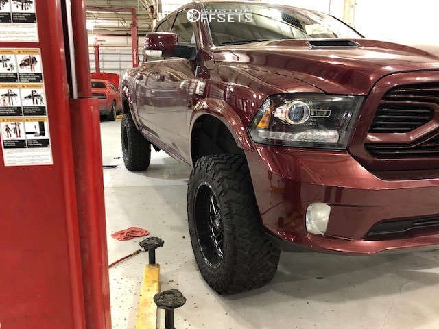 2018 Ram 1500 with 20x10 -18 Fuel Triton D581 and 35/12.5R20 Nitto ...