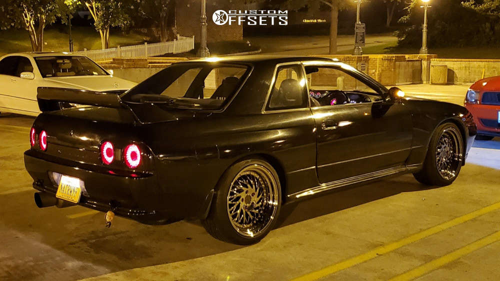 1992 Nissan Skyline R32 with 18x9.5 30 Aodhan Ds03 and 245/40R18 Kelly ...