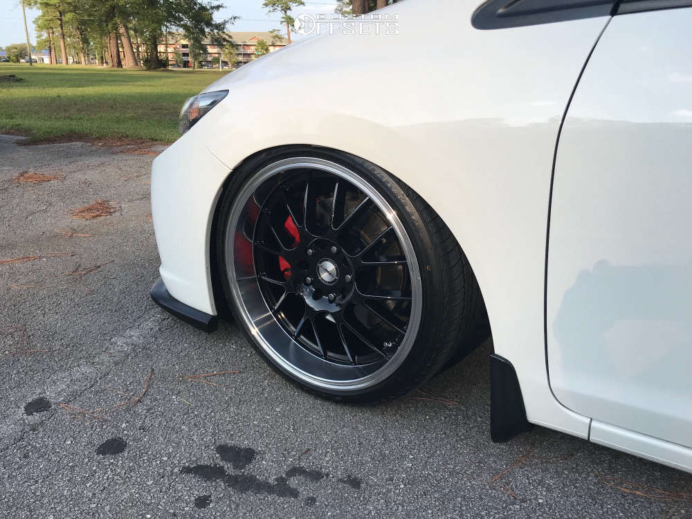 2015 Honda Civic with 18x8.5 30 Shift Crank and 215/35R18 Westlake ...