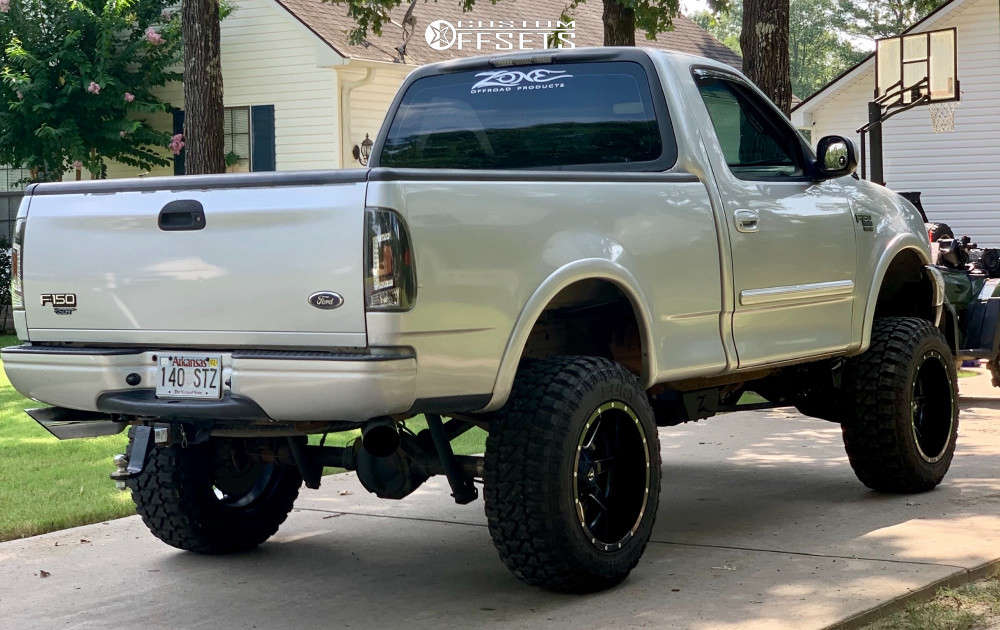 2001 Ford F-150 with 20x12 -44 Fuel Maverick D538 and 35/12.5R20 Fury ...