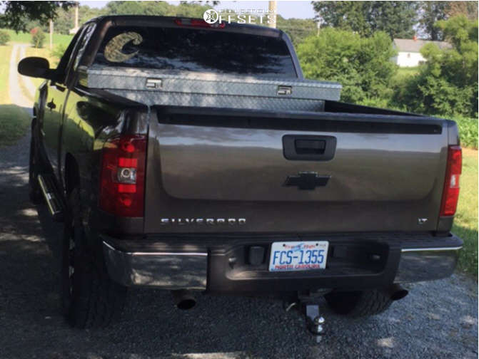 2007 Chevrolet Silverado 1500 with 17x8.5 25 V-Tec Warrior and 295 ...