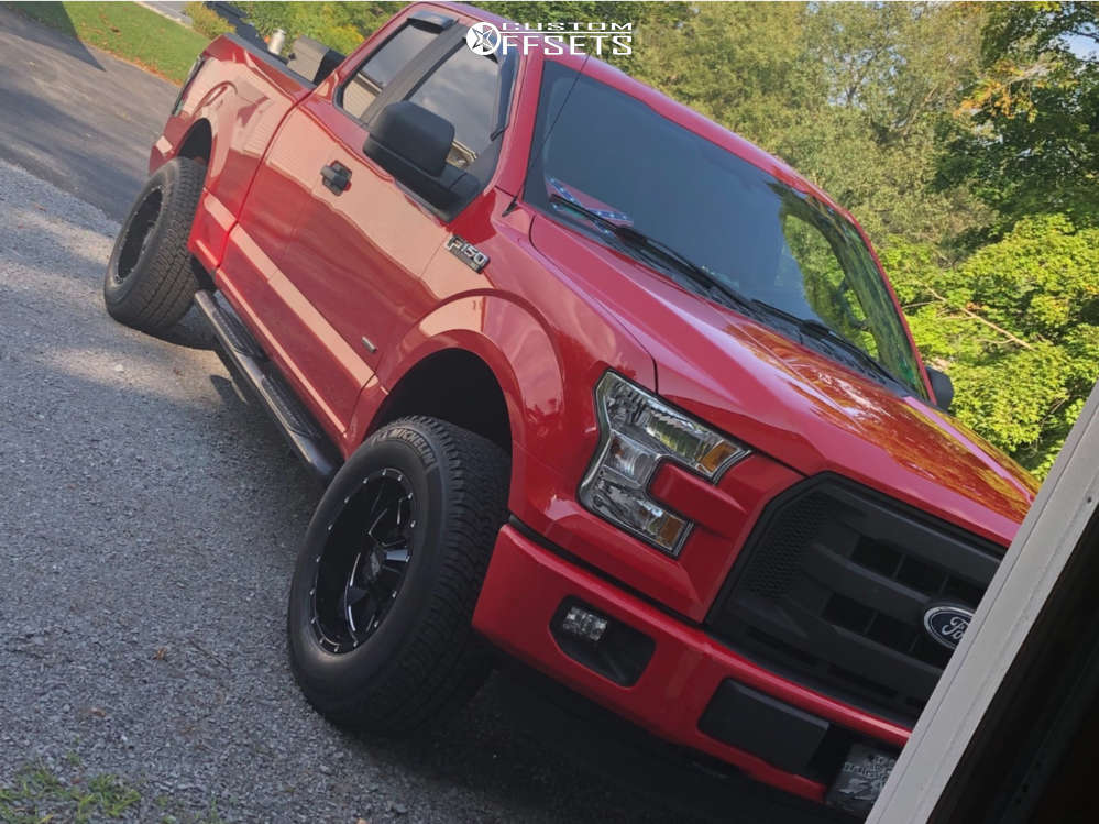 2015 Ford F-150 with 18x10 -24 Moto Metal Mo962 and 285/65R18 Michelin ...