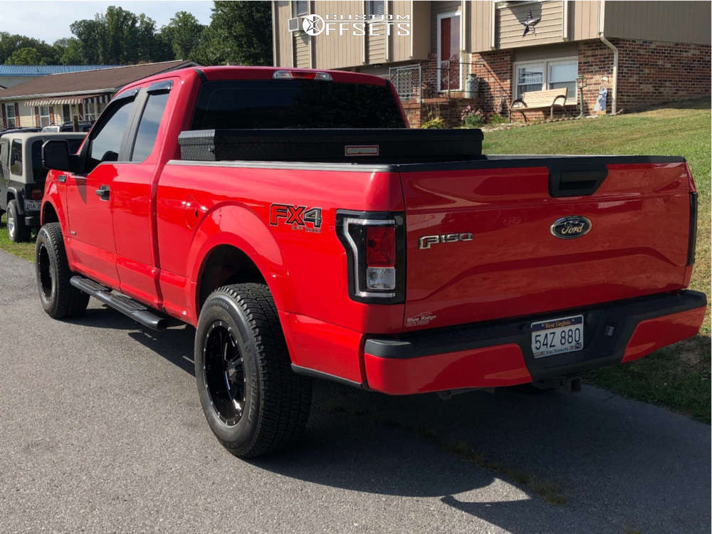 2015 Ford F-150 with 18x10 -24 Moto Metal Mo962 and 285/65R18 Michelin ...