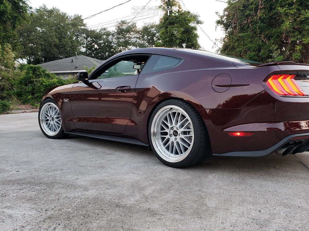 2018 Ford Mustang with 20x8.5 30 JNC JNC005 and 255/35R20 Achilles Atr ...