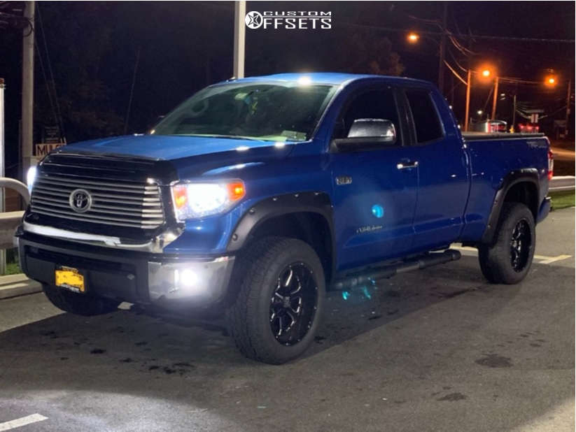 2017 Toyota Tundra with 20x10 -24 XD Xd825 and 275/60R20 Nitto Terra ...