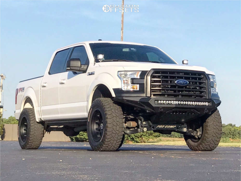 2017 Ford F-150 with 20x10 -24 Method Mr605 and 35/12.5R20 General ...